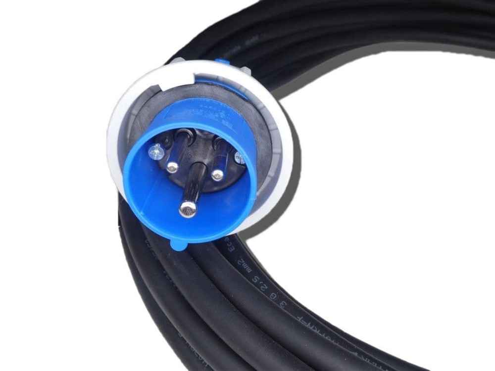 3m 230v 16a extension lead 25mm H07 cable IP67 Rated