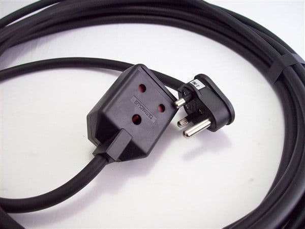 5m 15amp round pin plug/socket extension lead