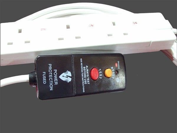 25m switched 6way socket rcd protected extension lead