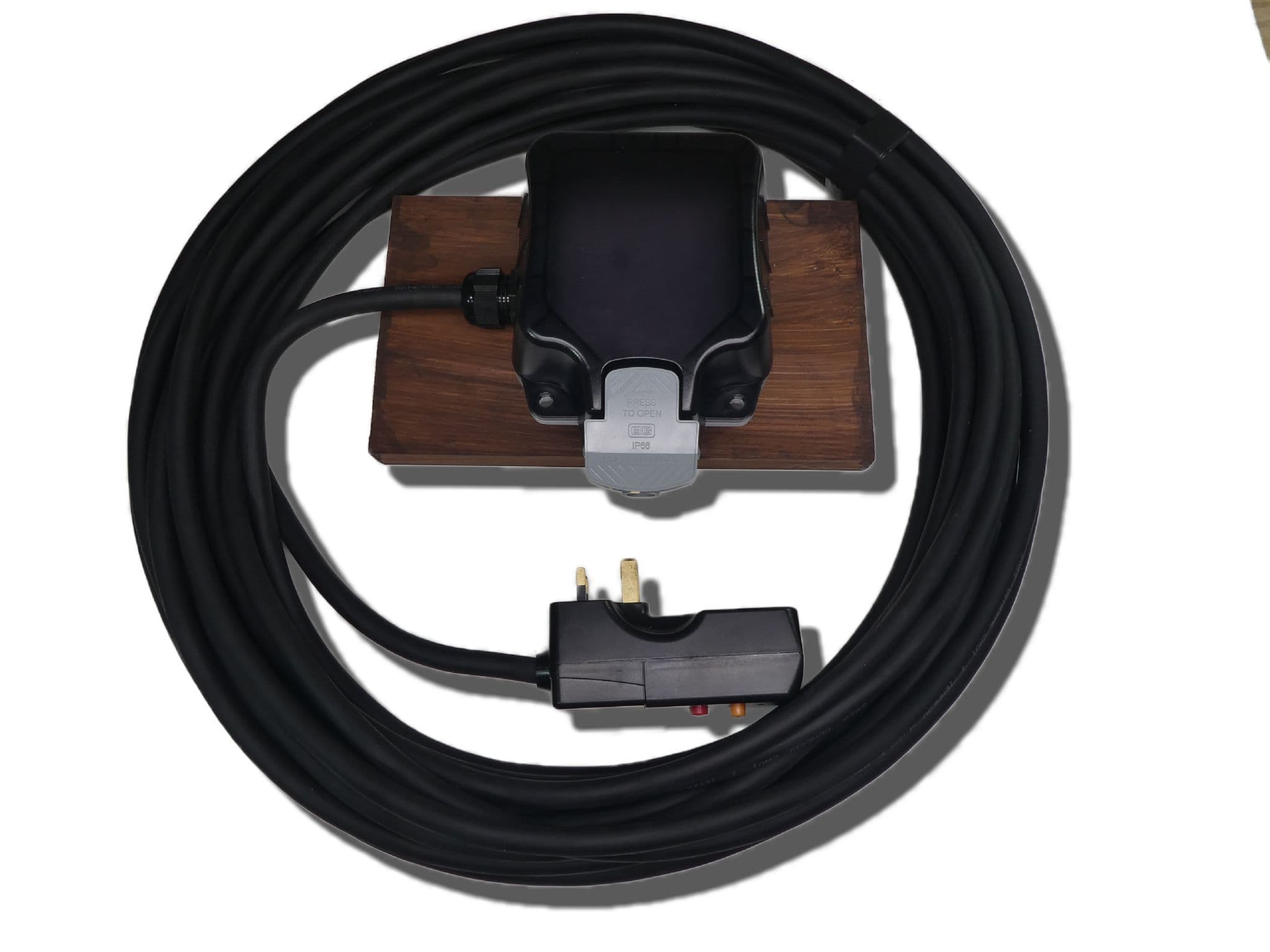 Heavy duty RCD plug to IP66 outdoor socket Kit